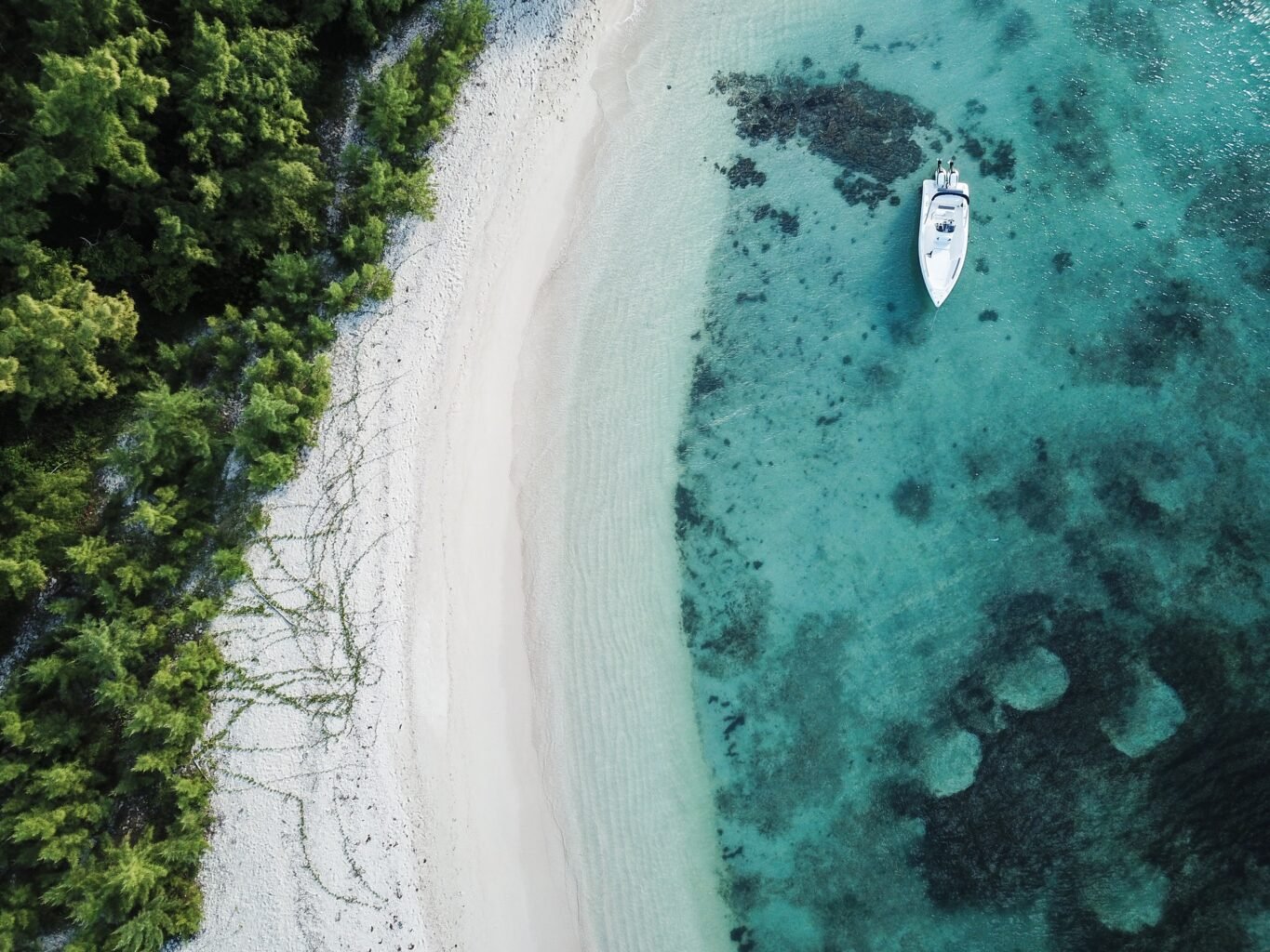 Mauritius vs Reunion: The Honest Comparison In 2023 You Need!
