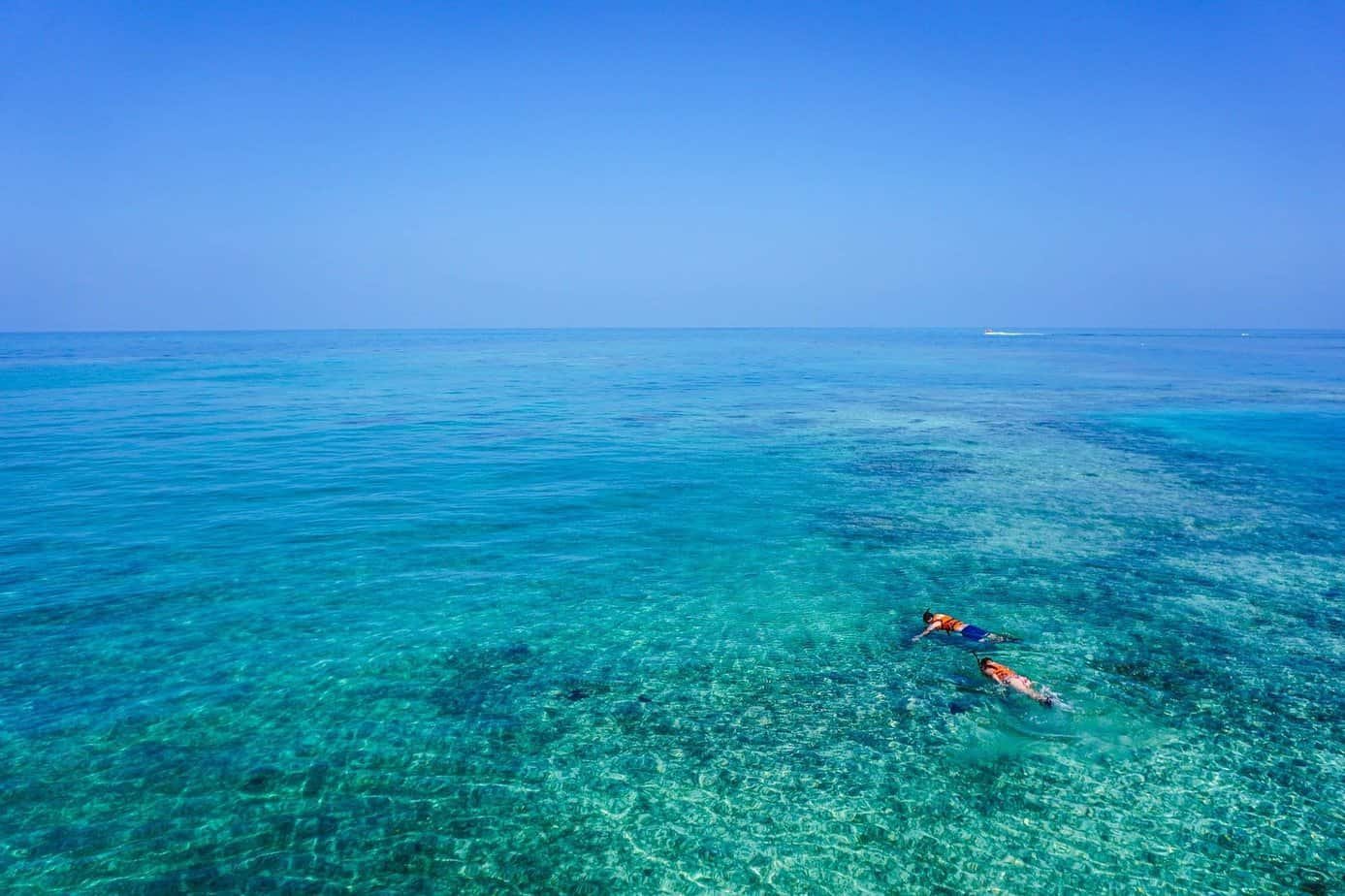 Aruba vs Bermuda: The Honest Comparison [2023] You Need!