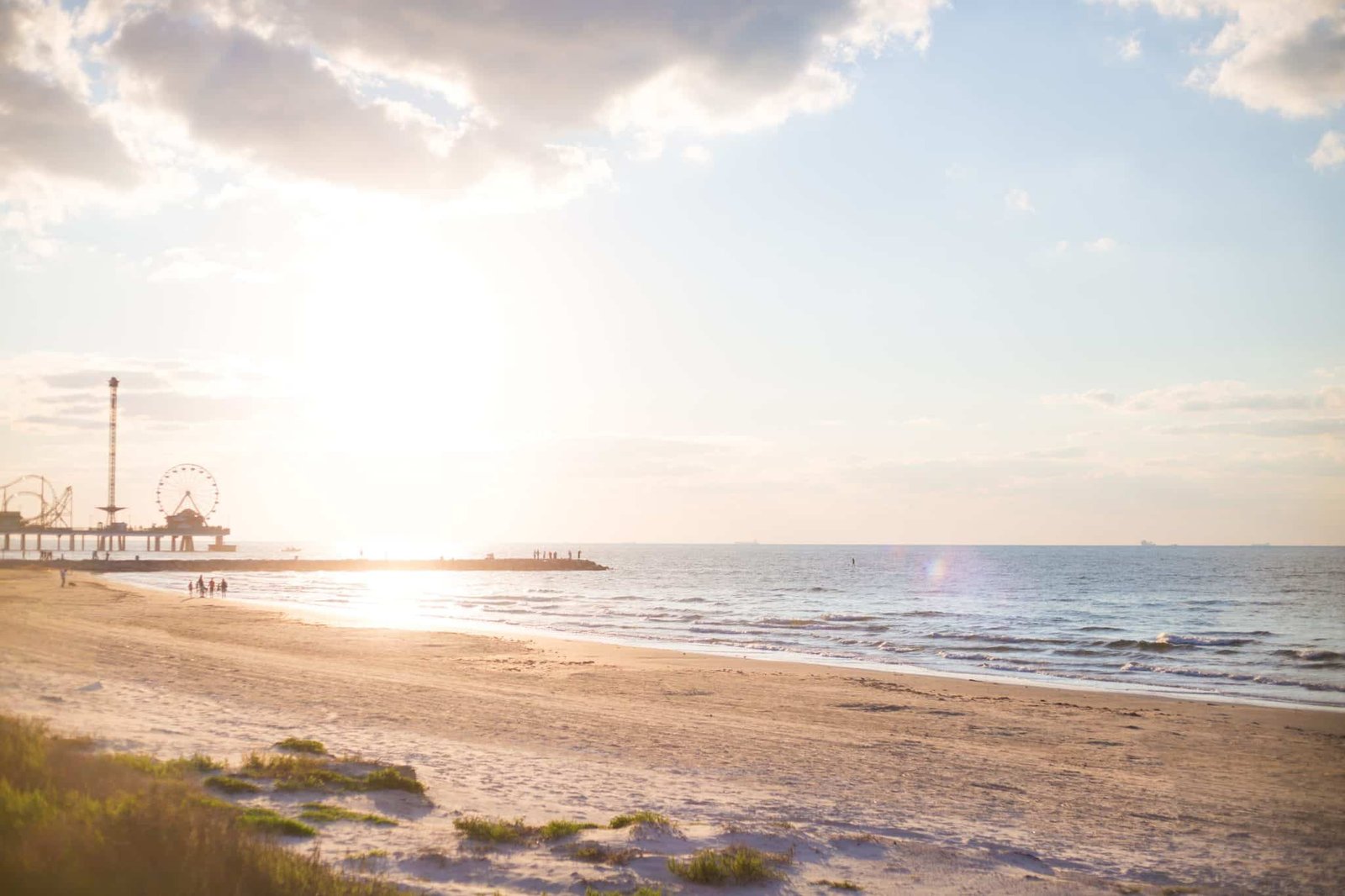 The Ten Best Beaches Near Houston That Locals Want All To Themselves!
