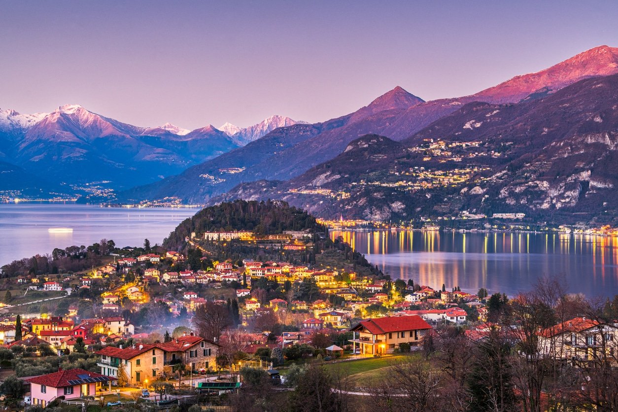 Lake Como vs Lake Garda: An Honest Comparison To Help You Choose!